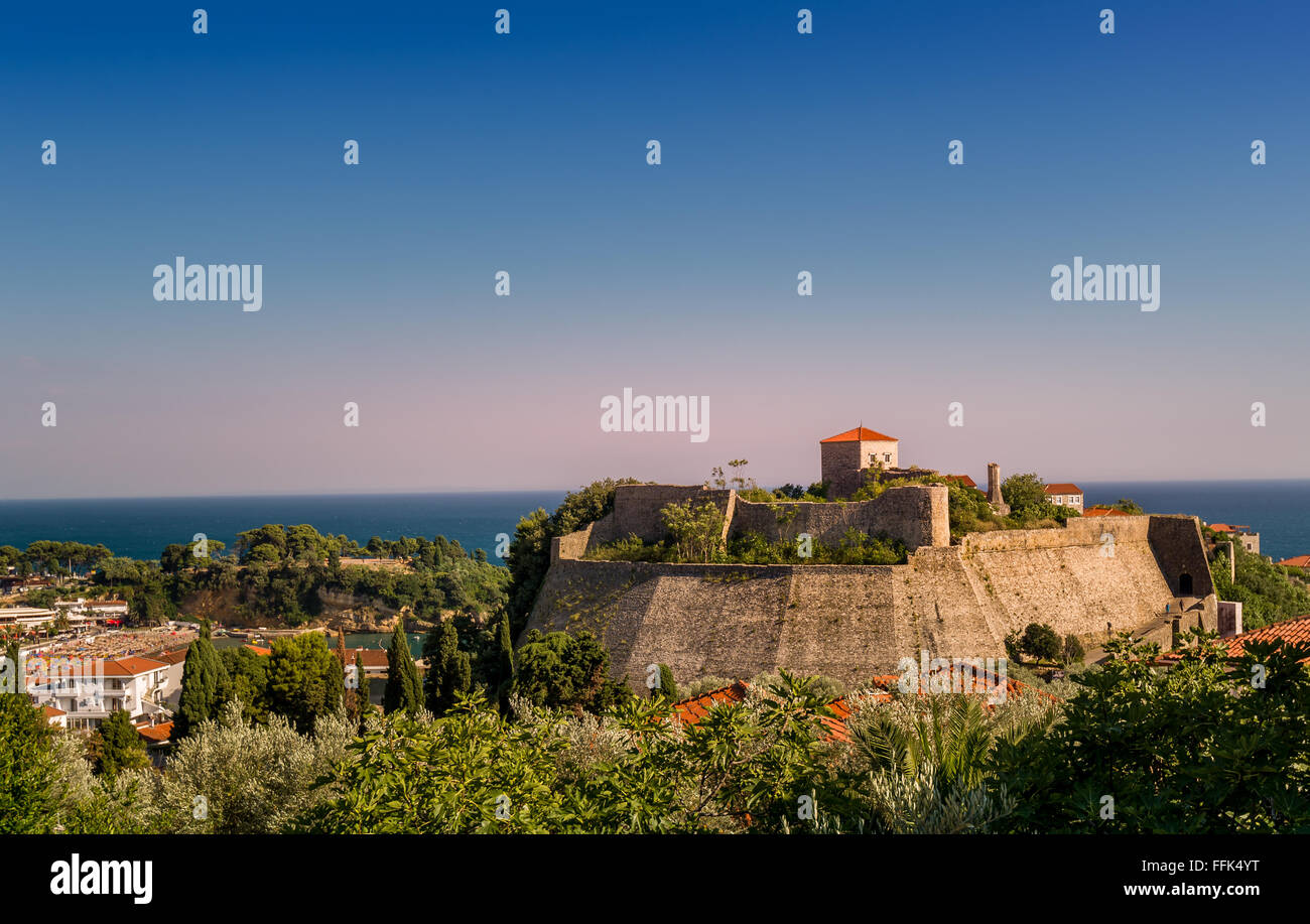 Ulcinj ancient fortress and old town at sunset Stock Photo - Alamy