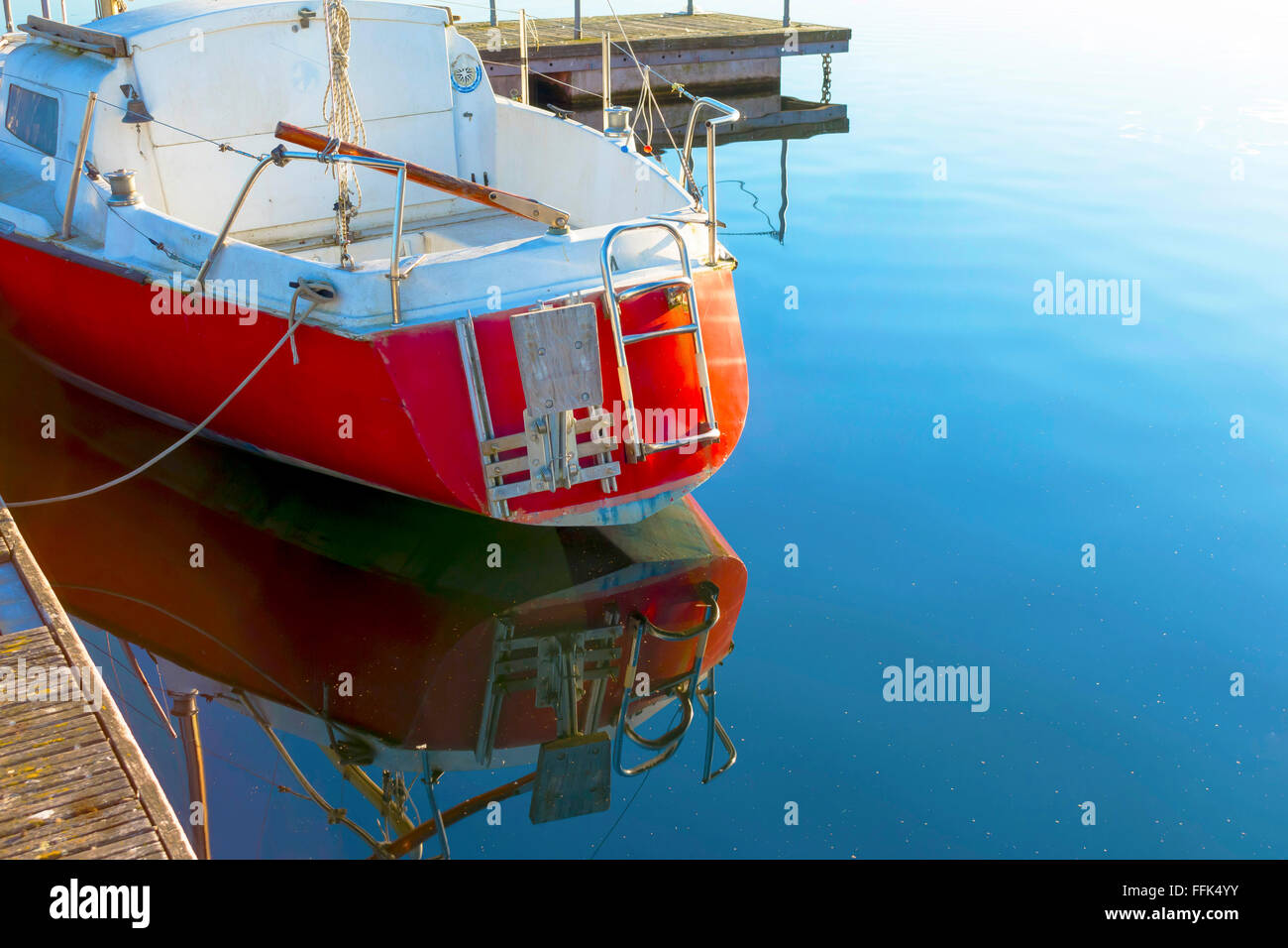 Boat reflections on lake water hi-res stock photography and images - Alamy