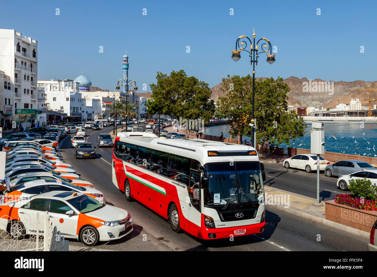 The Corniche (Seafront) At Muttrah, Muscat, Sultanate Of Oman Stock ...