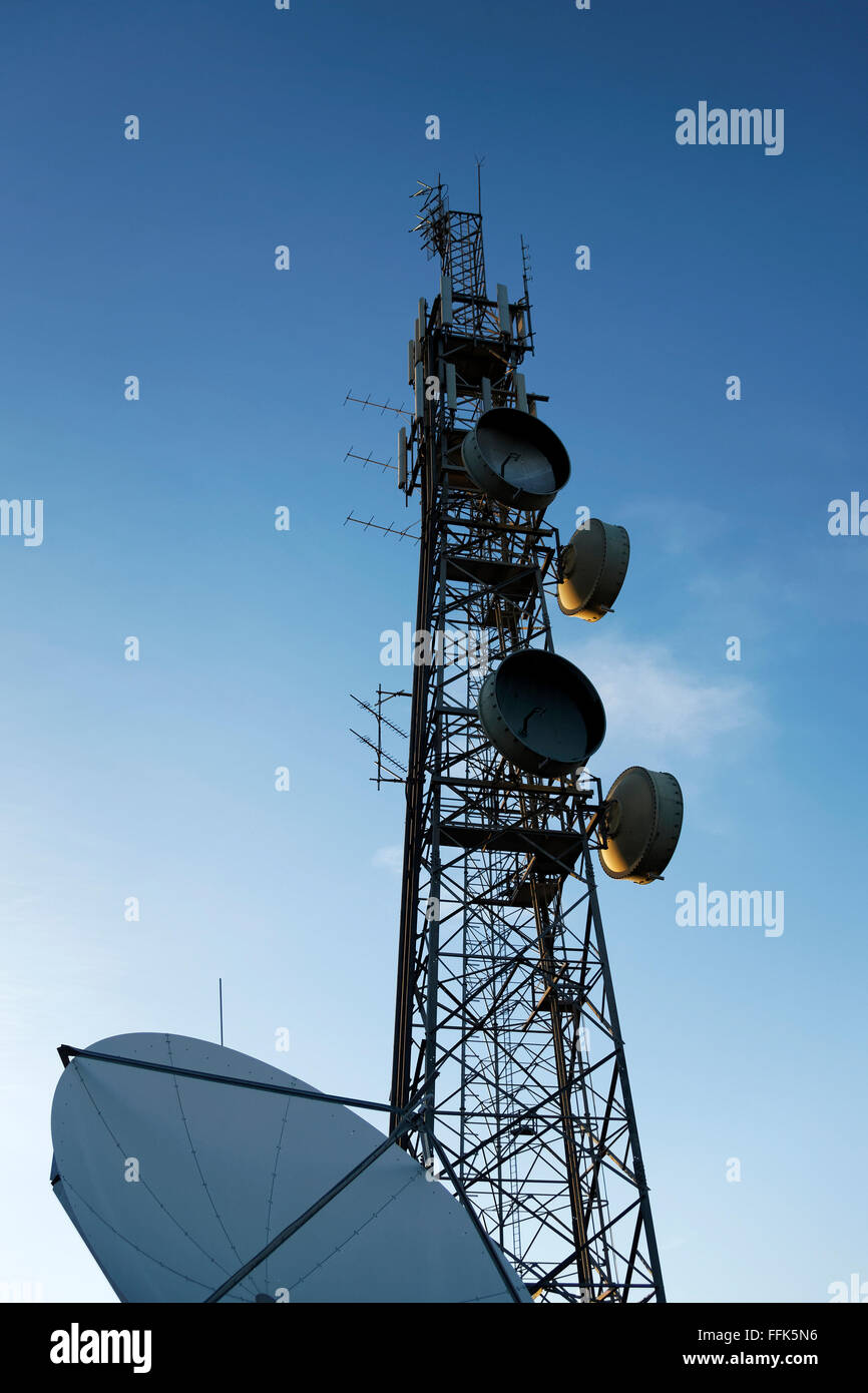 Wireless tower hi-res stock photography and images - Alamy