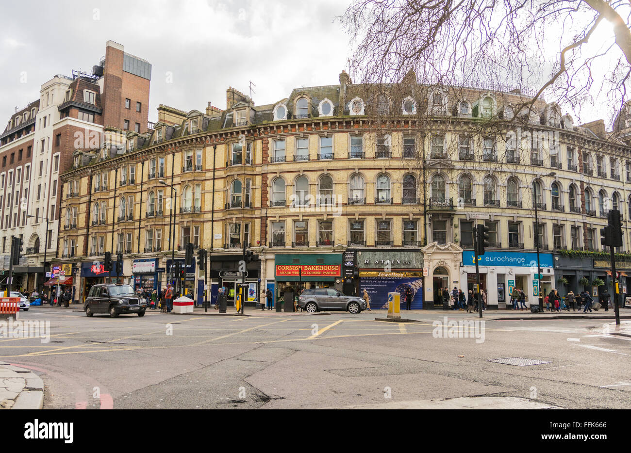 Curved Victorian block near Victoria Station and some of the buildings ...