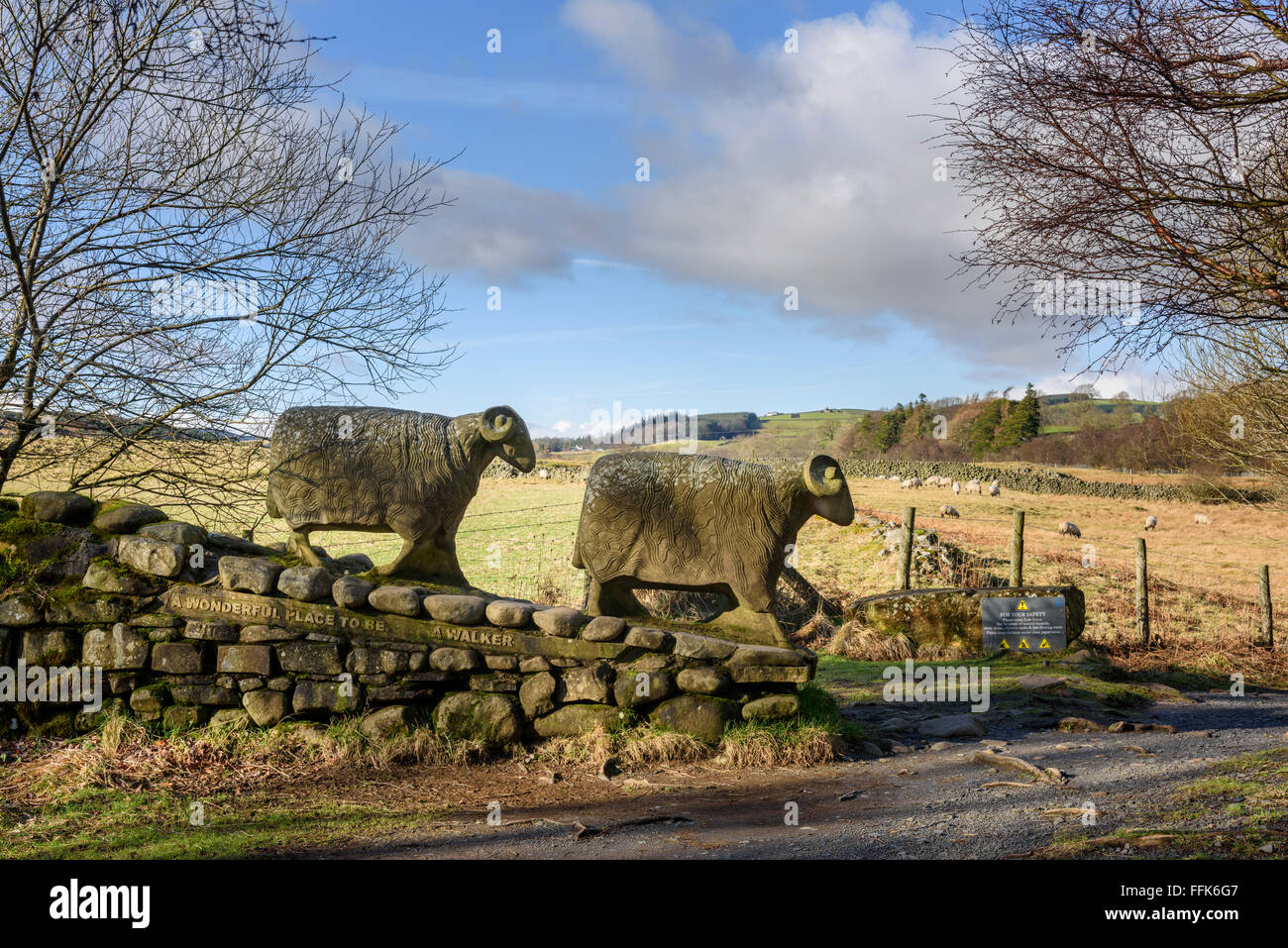 Teesdale - stone sheep sculpture Stock Photo - Alamy