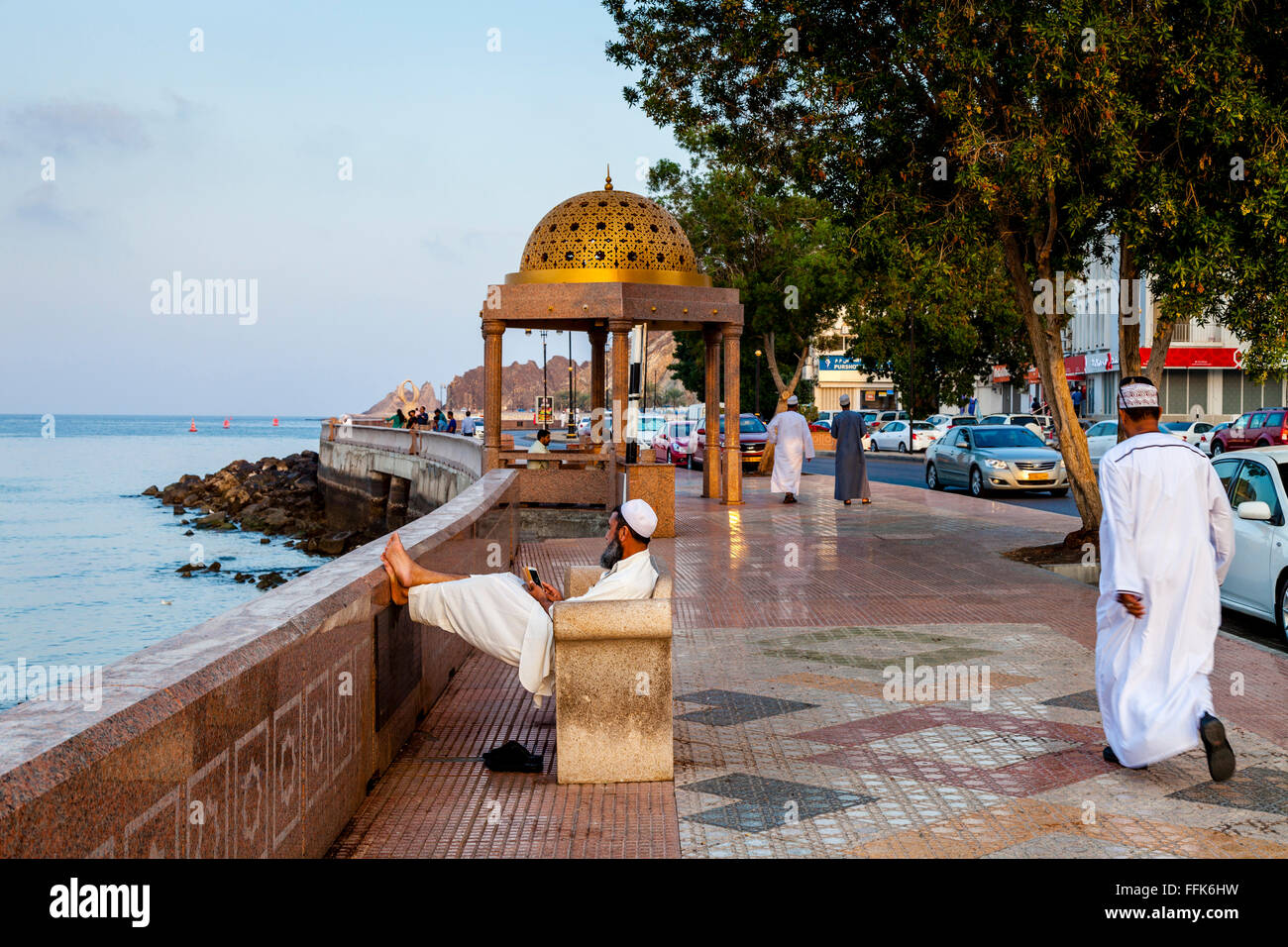 The Corniche (Promenade) At Muttrah, Muscat, Sultanate Of Oman Stock ...