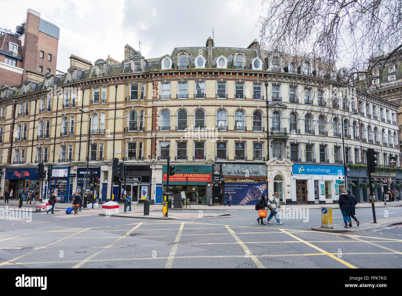 Curved Victorian block near Victoria Station and some of the buildings ...