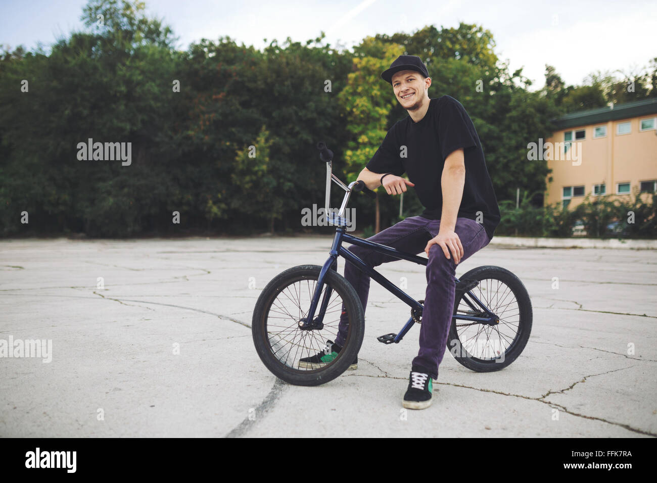 Young BMX bicycle rider Stock Photo - Alamy