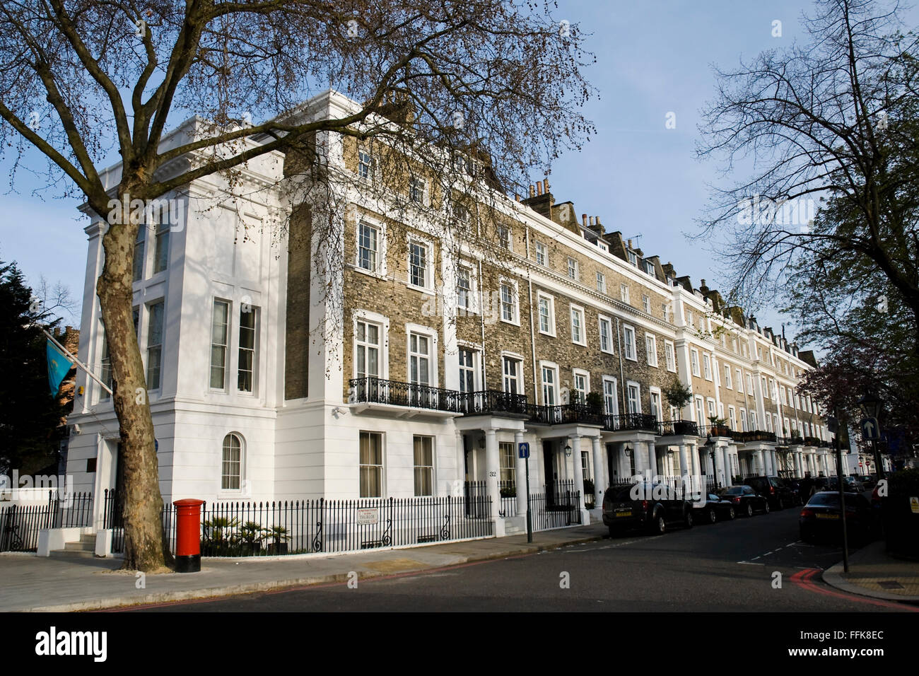 Residential street in South Kensington, Thurloe Square SW7, Royal ...