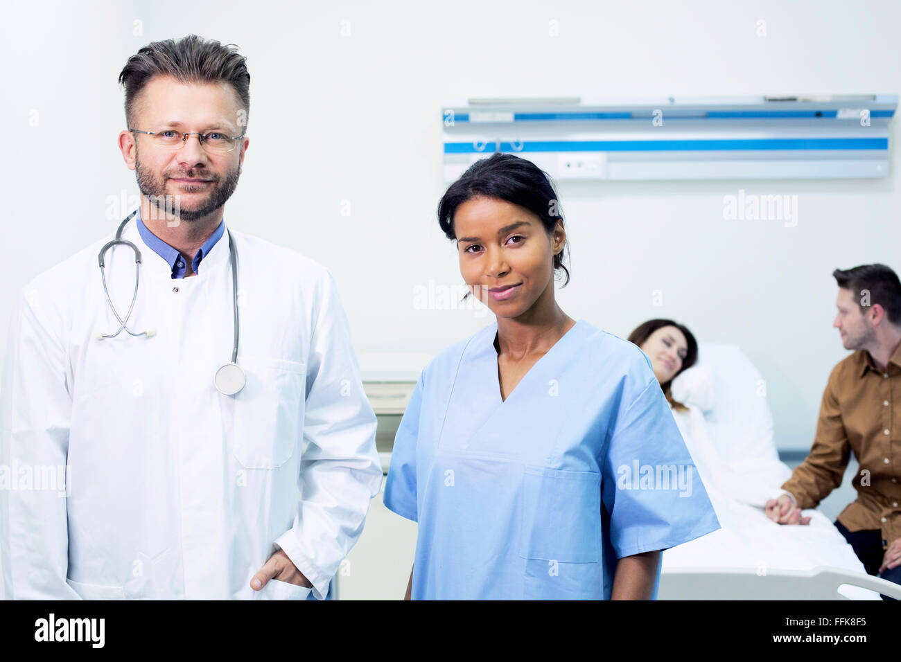Healthcare worker hi-res stock photography and images - Alamy