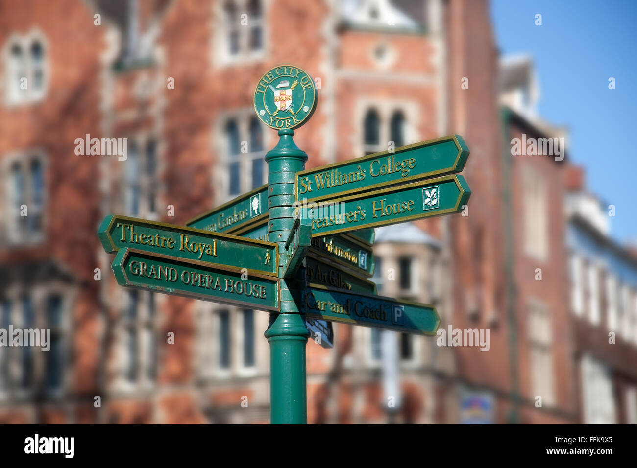 British tourist sign hi-res stock photography and images - Alamy