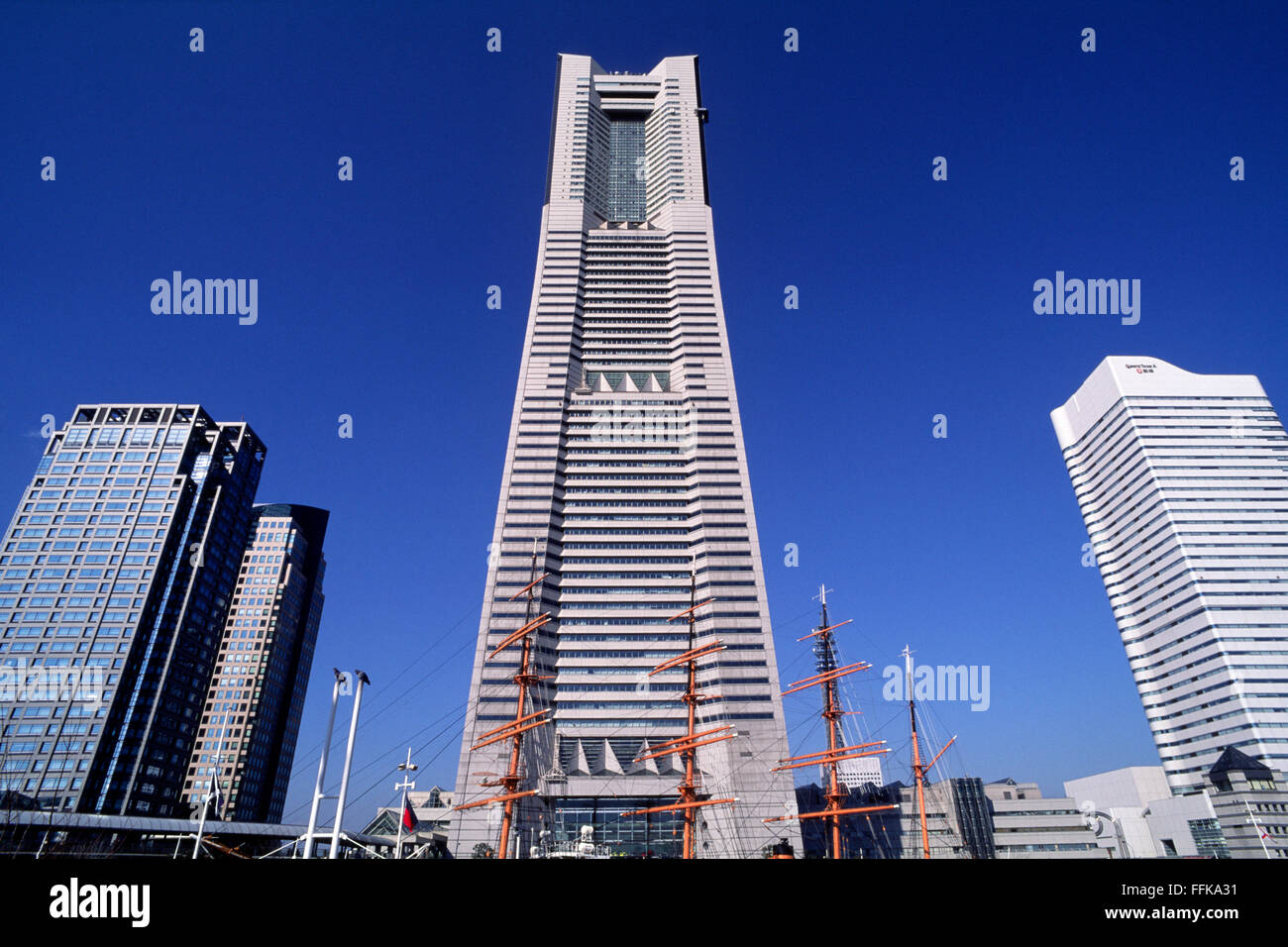 Landmark Tower, Minato Mirai 21, Yokohama, Japan Stock Photo - Alamy