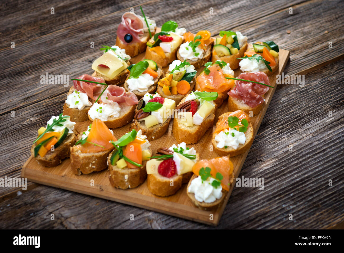Canapes with roast beef hi-res stock photography and images - Alamy