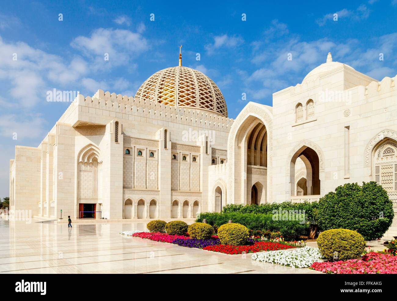 Sultan Qaboos Grand Mosque, Muscat, Sultanate Of Oman Stock Photo - Alamy