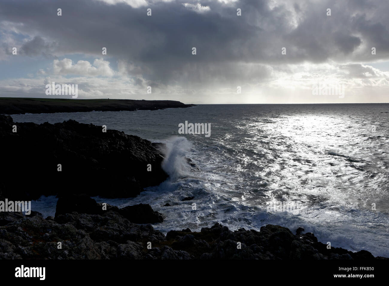 Rocky outcrop sea hi-res stock photography and images - Alamy