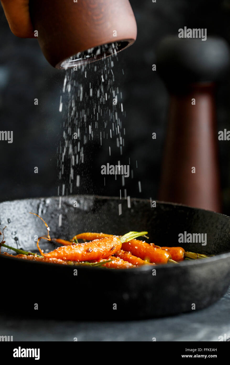 Sprinkling salt and pepper hi-res stock photography and images - Alamy