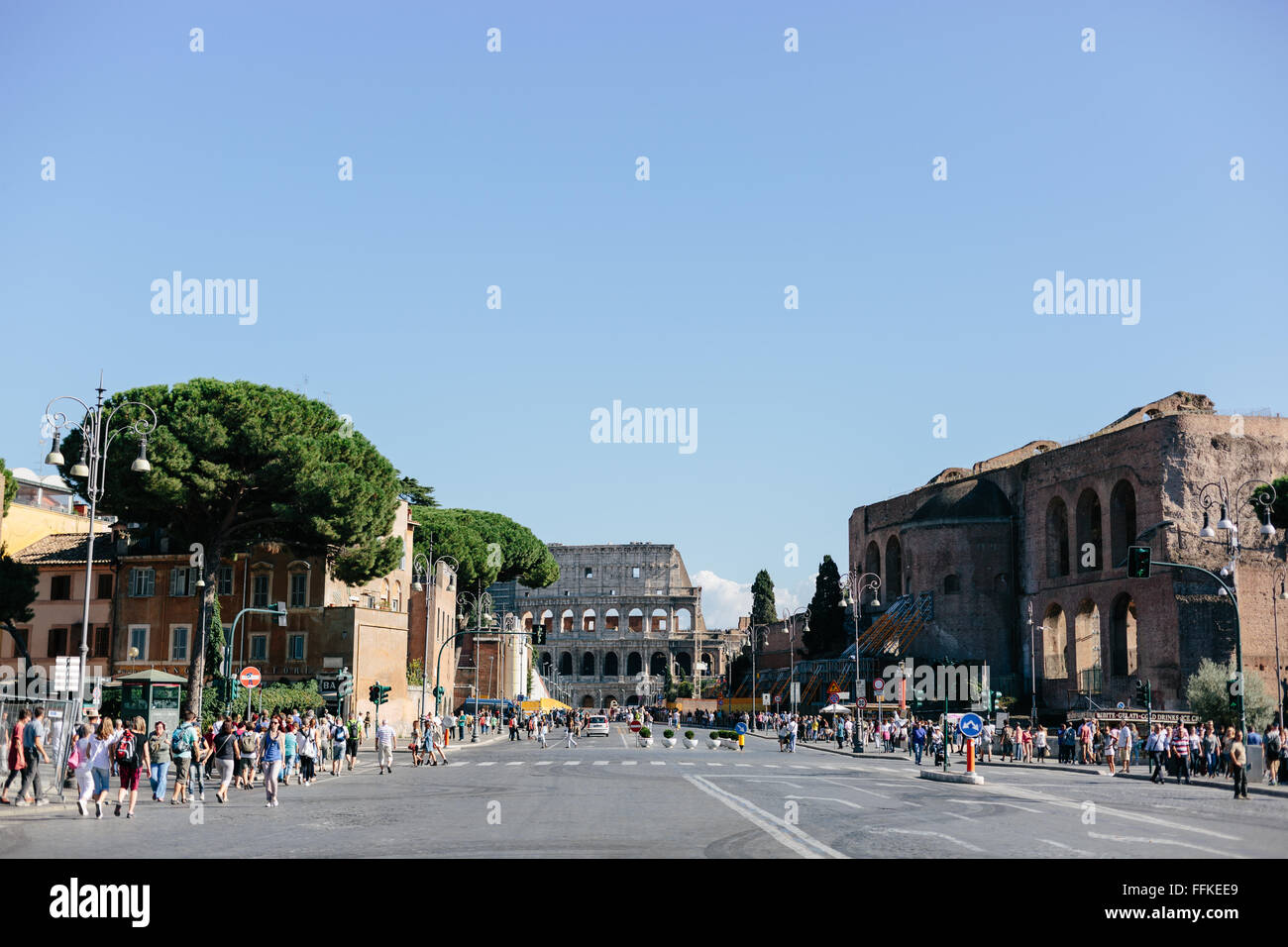 Road leading to the Colosseum in Rome, Italy Stock Photo - Alamy