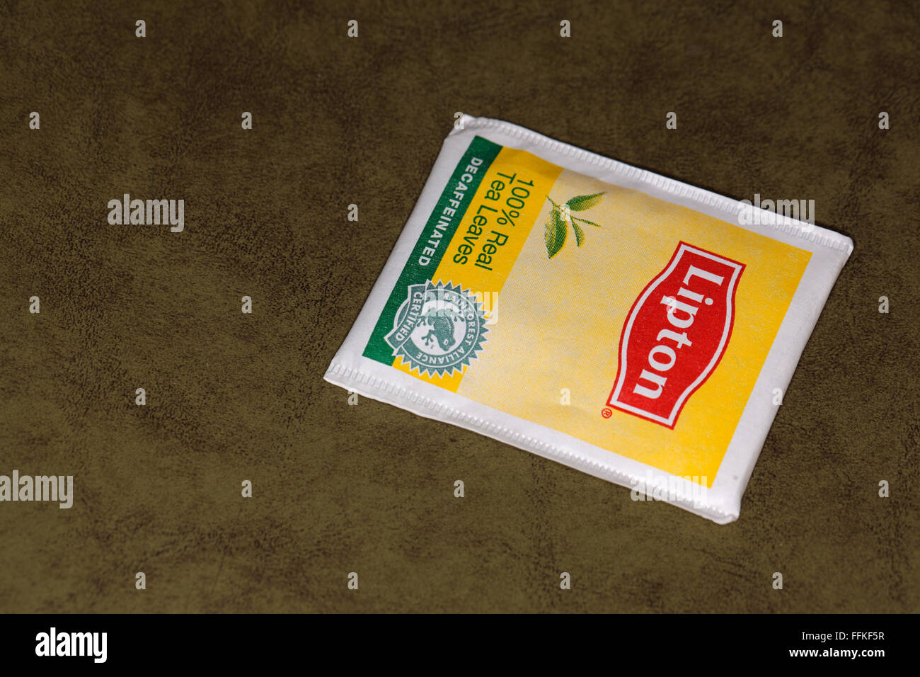 Lipton decaffeinated tea packet Stock Photo - Alamy
