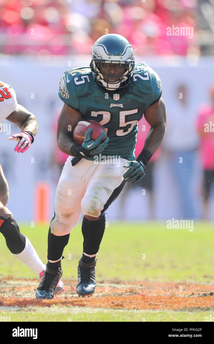 Tampa, FL, USA. 13th Oct, 2013. Philadelphia Eagles running back LeSean ...