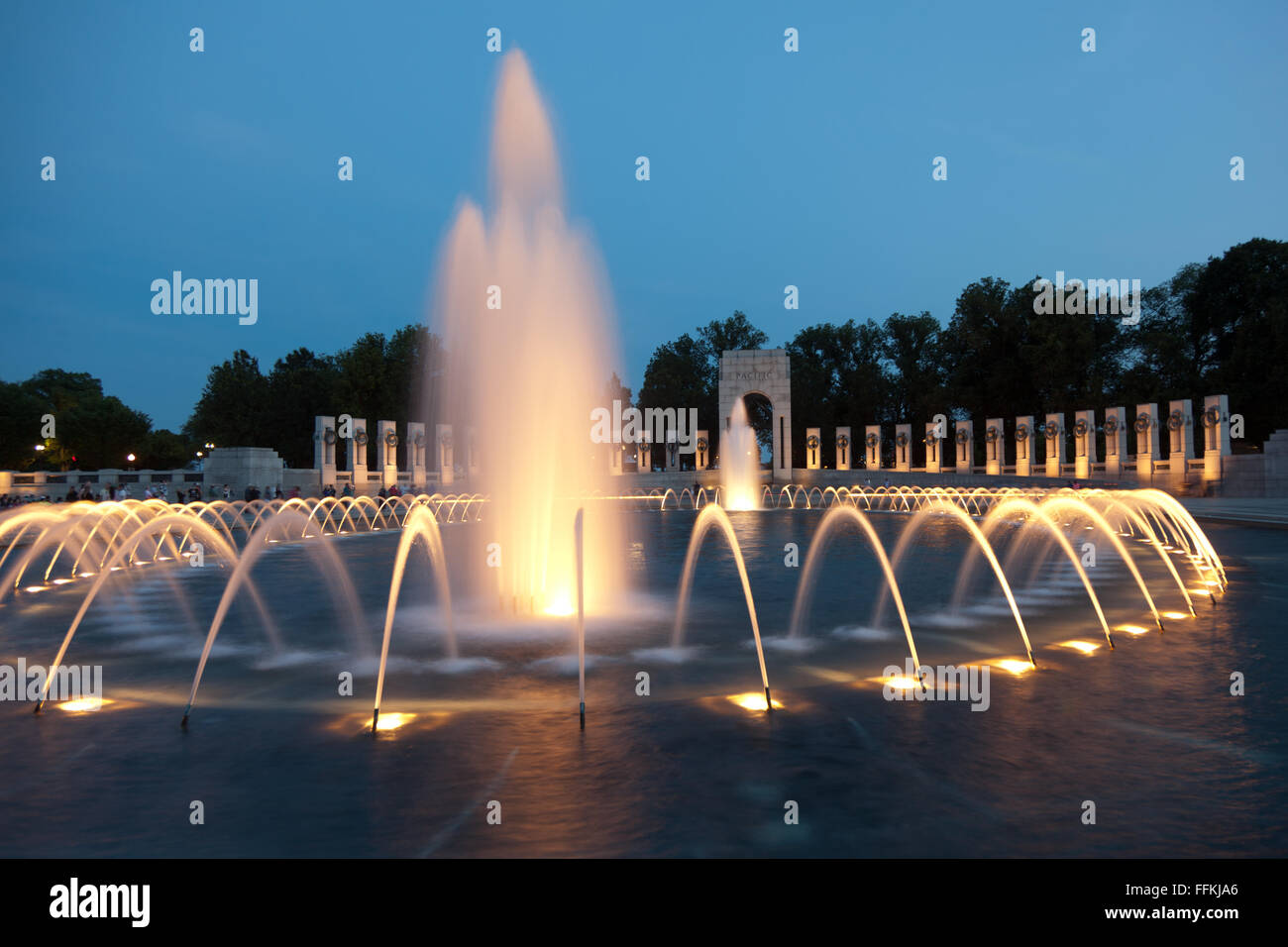 National world war ii memorial night hi-res stock photography and ...
