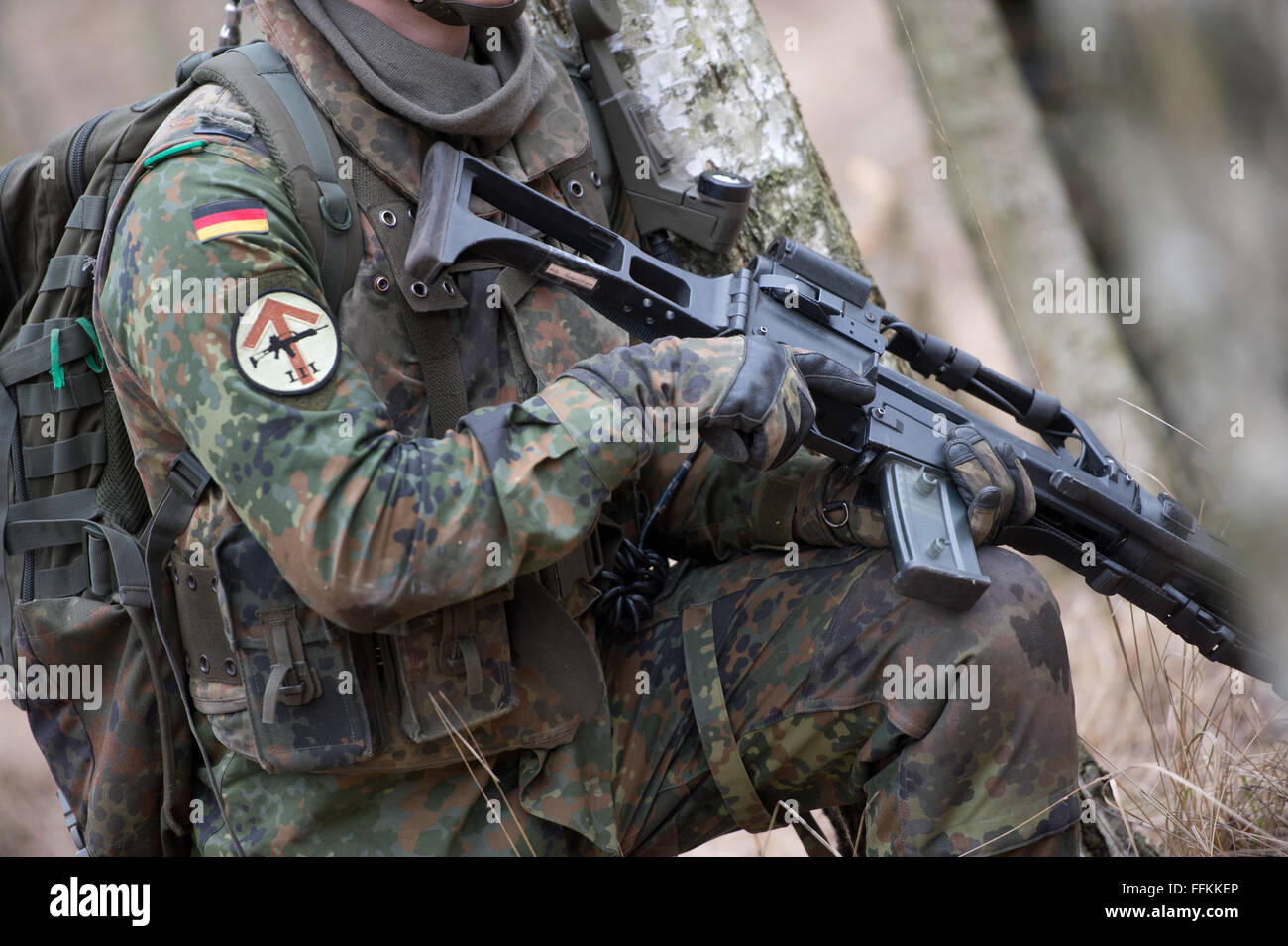 Werdeck, Germany. 9th Feb, 2016. German armoured infantrymen practicing ...