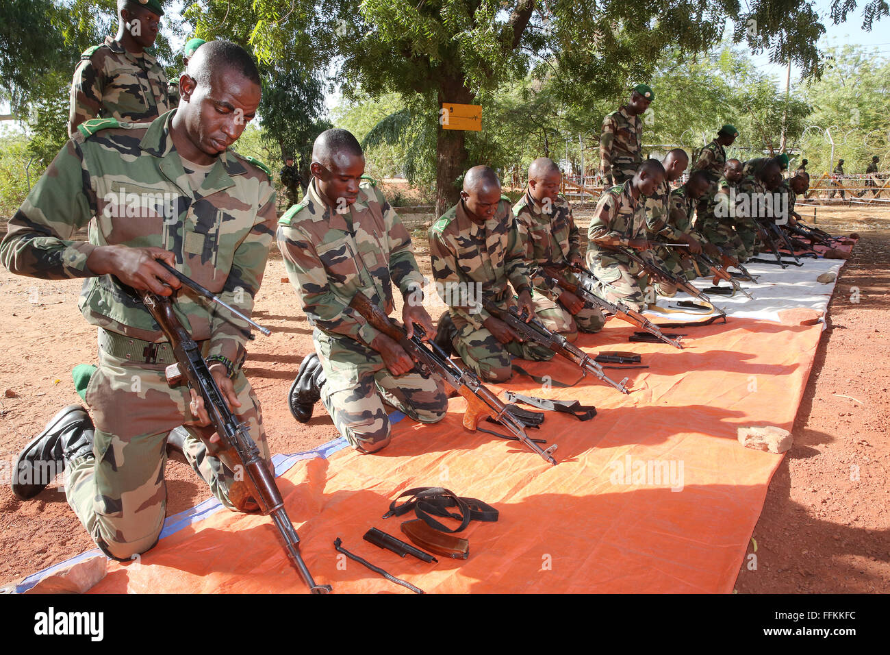 Malian soldiers undergo weapons training at Camp Gecko in the Koulikoro ...