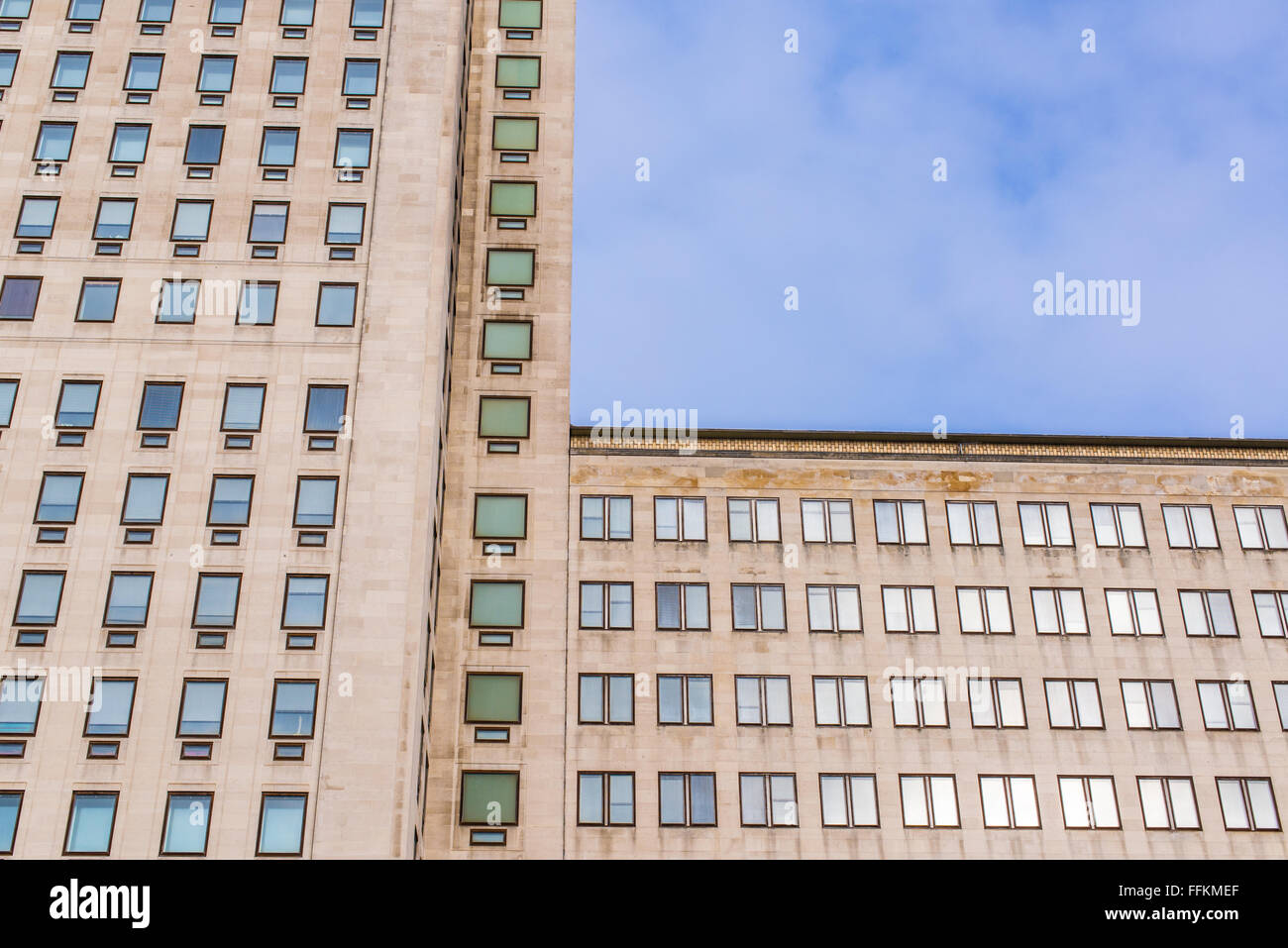 Multi storey building hi-res stock photography and images - Alamy