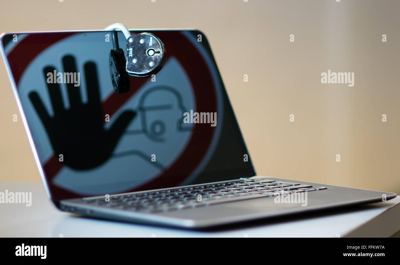 Stop cyber crime hi-res stock photography and images - Alamy