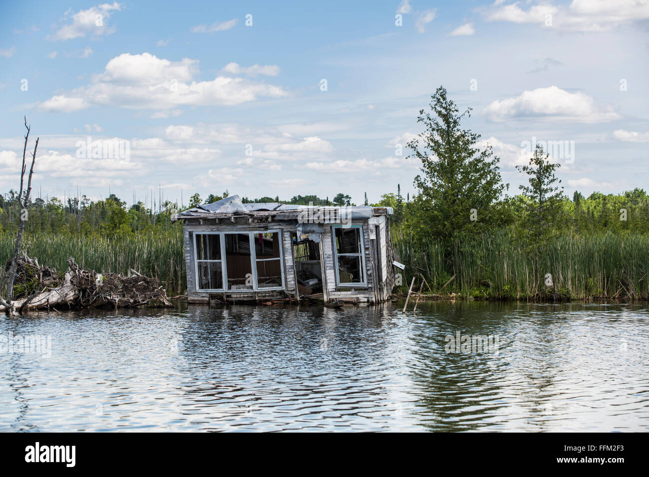 An old floating home Stock Photo - Alamy