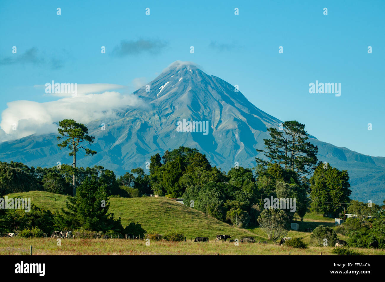 Taranaki hi-res stock photography and images - Alamy