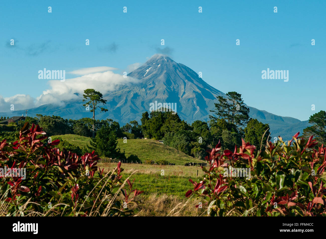 Volcano mt egmont hi-res stock photography and images - Alamy