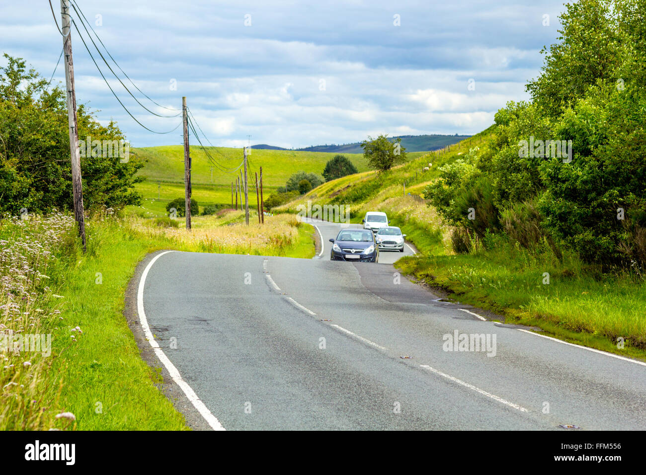 Car driving scotland hills hi-res stock photography and images - Alamy