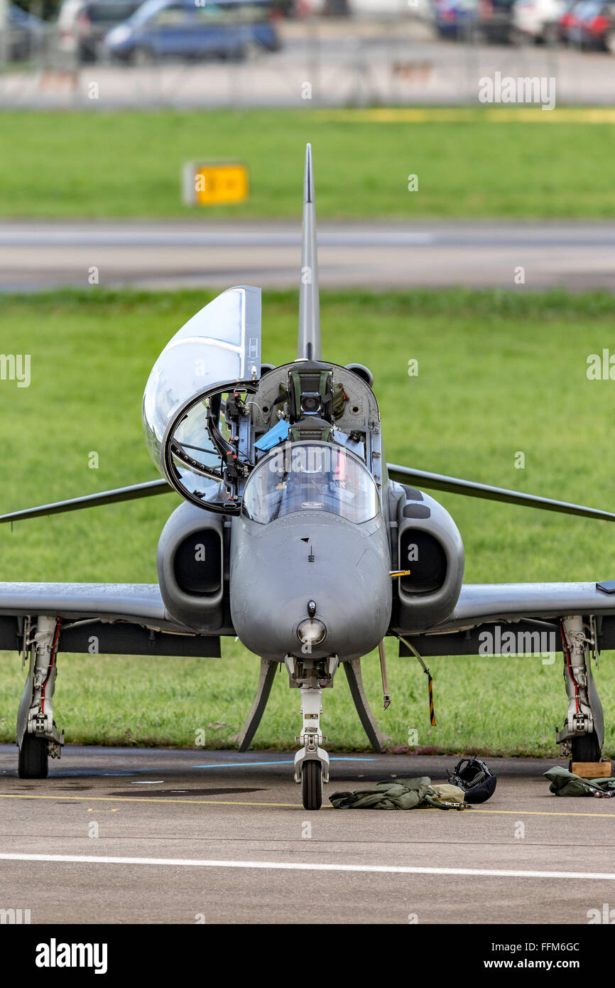 Hawk military jet hi-res stock photography and images - Alamy