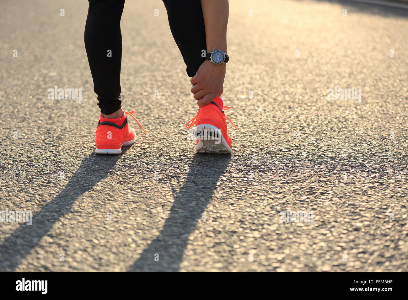 Woman Aching Legs Stock Photos & Woman Aching Legs Stock Images - Alamy