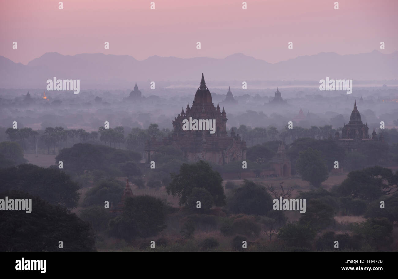Sunset over the temples of Bagan, Myanmar Stock Photo - Alamy