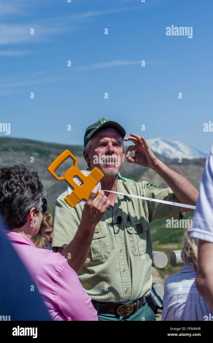 Park ranger uniform forest hi-res stock photography and images - Alamy