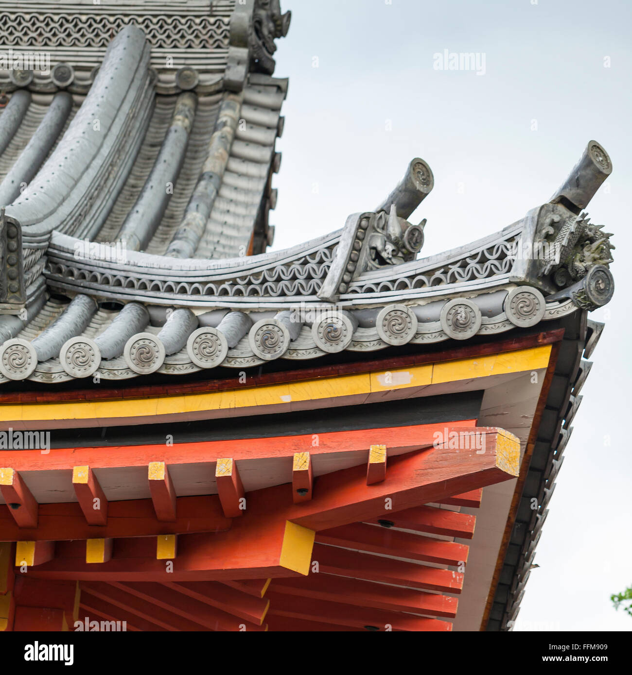 Roof of Japanese Buddhism Temple Stock Photo - Alamy