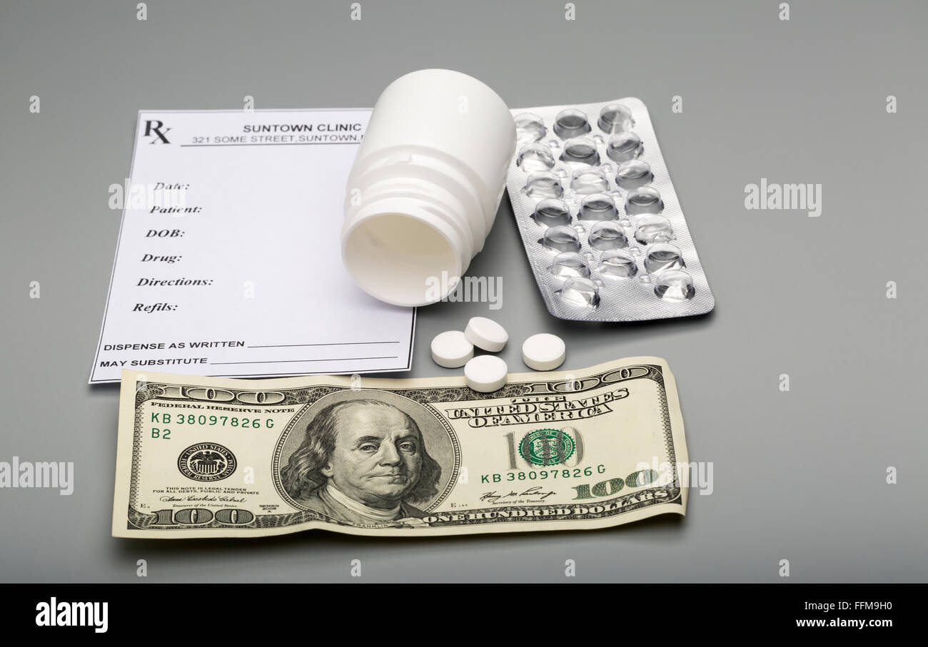 Clear round pill hi-res stock photography and images - Alamy