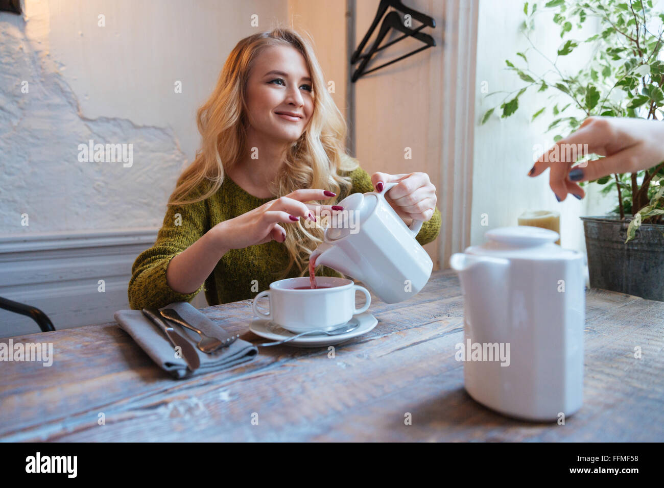 Drinking tea hi-res stock photography and images - Alamy