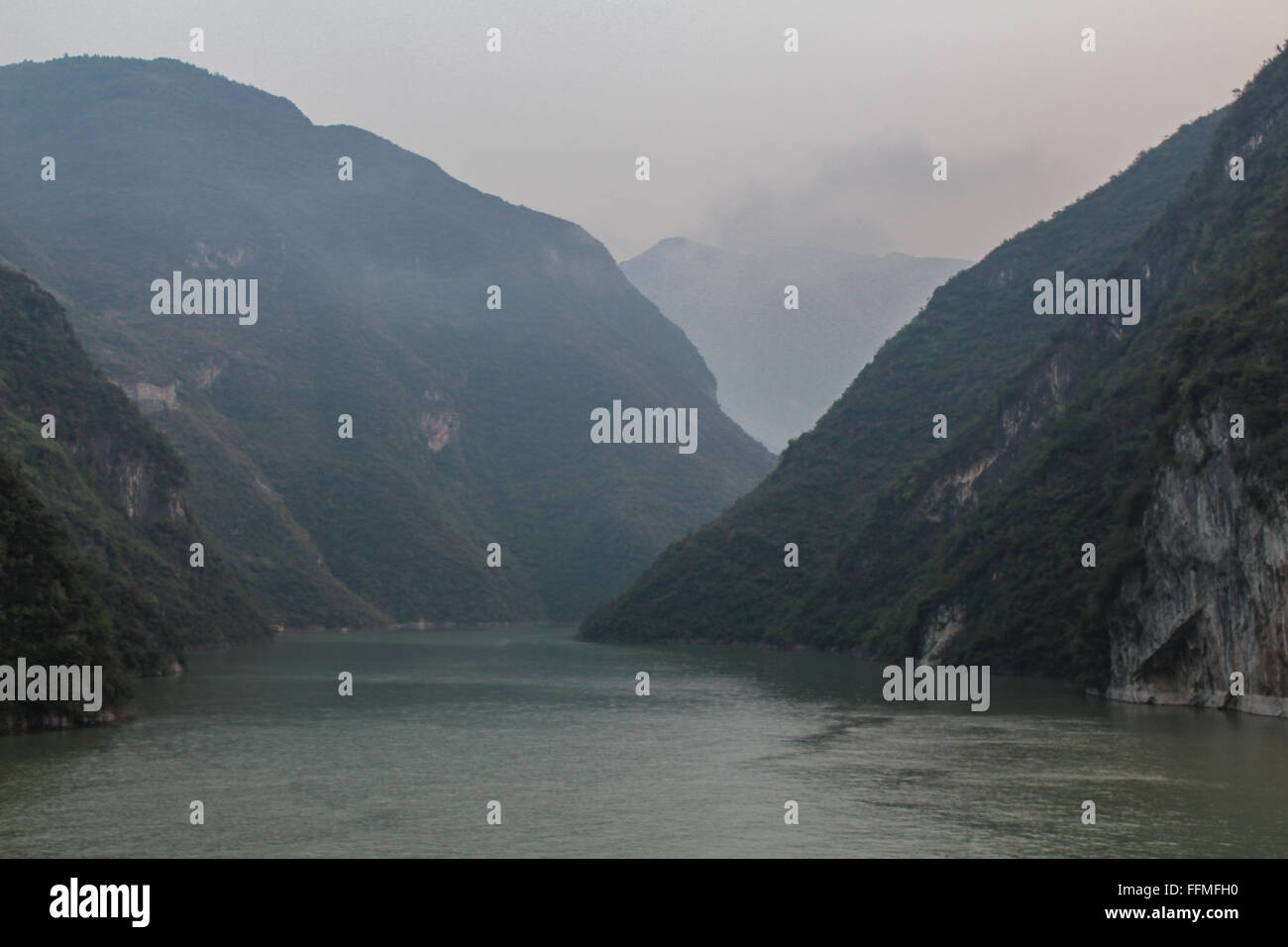 River gorge water hi-res stock photography and images - Alamy