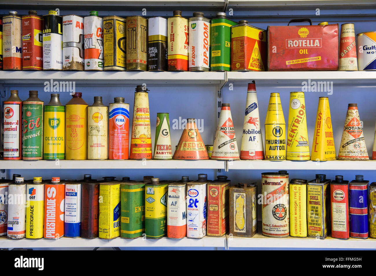 Old oil cans pictured in the repair shop of Lothar Fuchs in ...