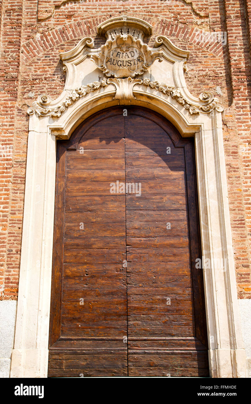 church samarate varese italy the old door entrance and mosaic Stock ...