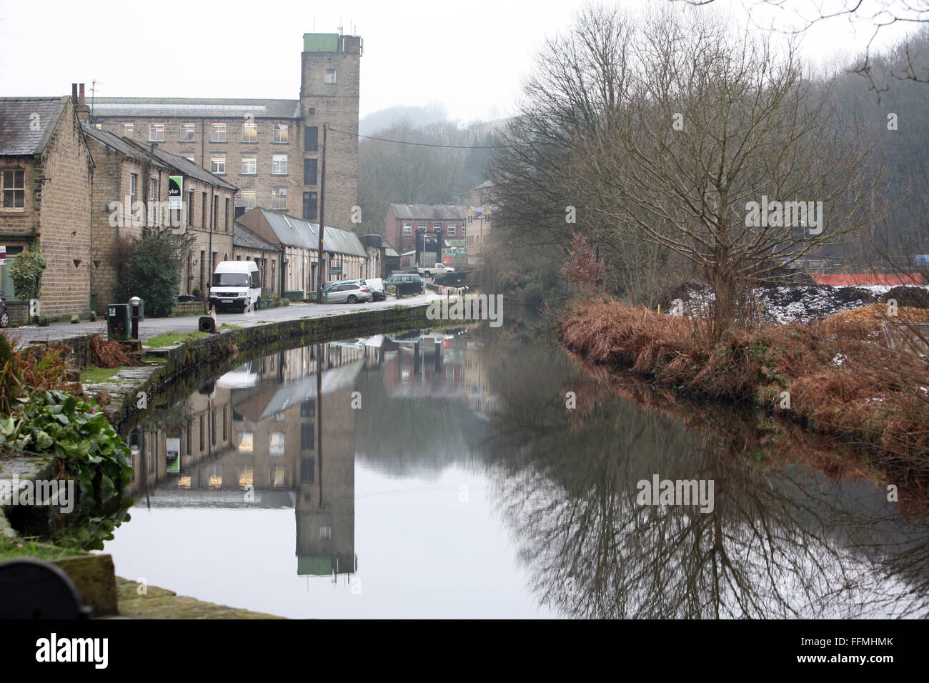 Slaithwaite canal hi-res stock photography and images - Alamy