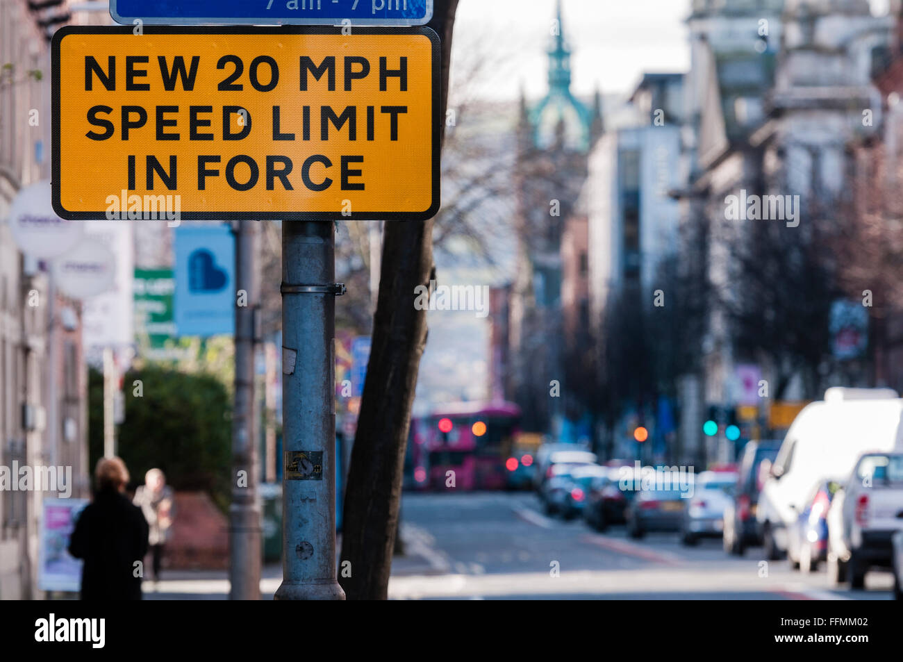 20 miles per hour limit hi-res stock photography and images - Alamy
