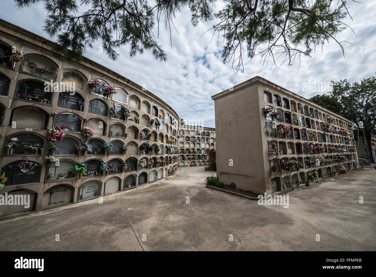 columbarium wall at Poblenou Cemetery - Cementiri de l'Est (East ...
