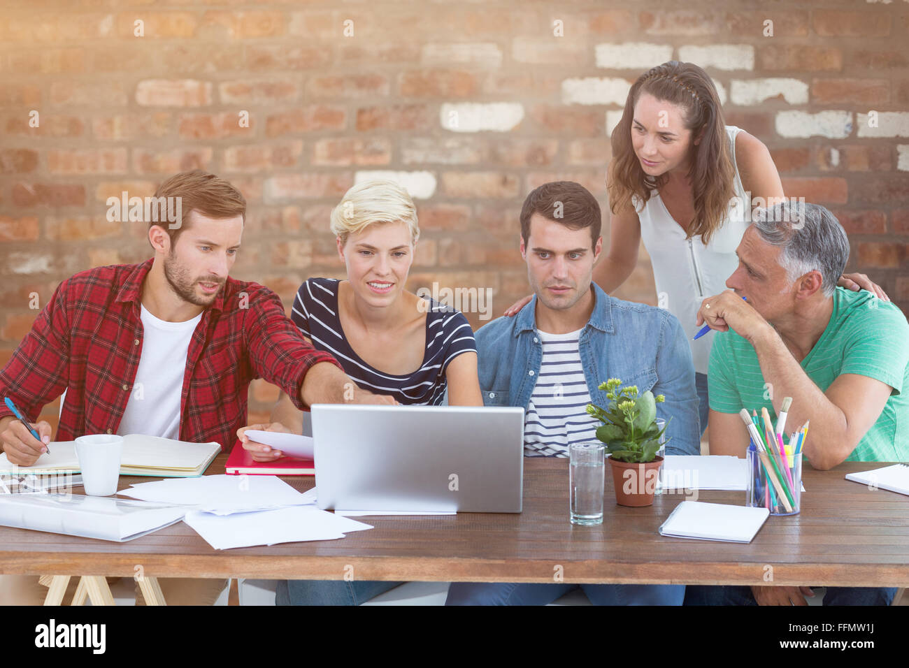 Teamwork using hi-res stock photography and images - Alamy