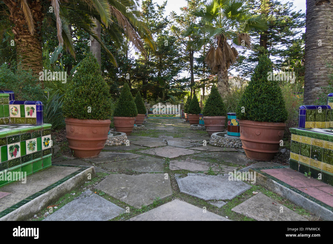 Menton fontana rosa garden hi-res stock photography and images - Alamy