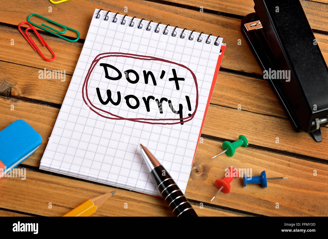 Dont worry word on notepad Stock Photo - Alamy