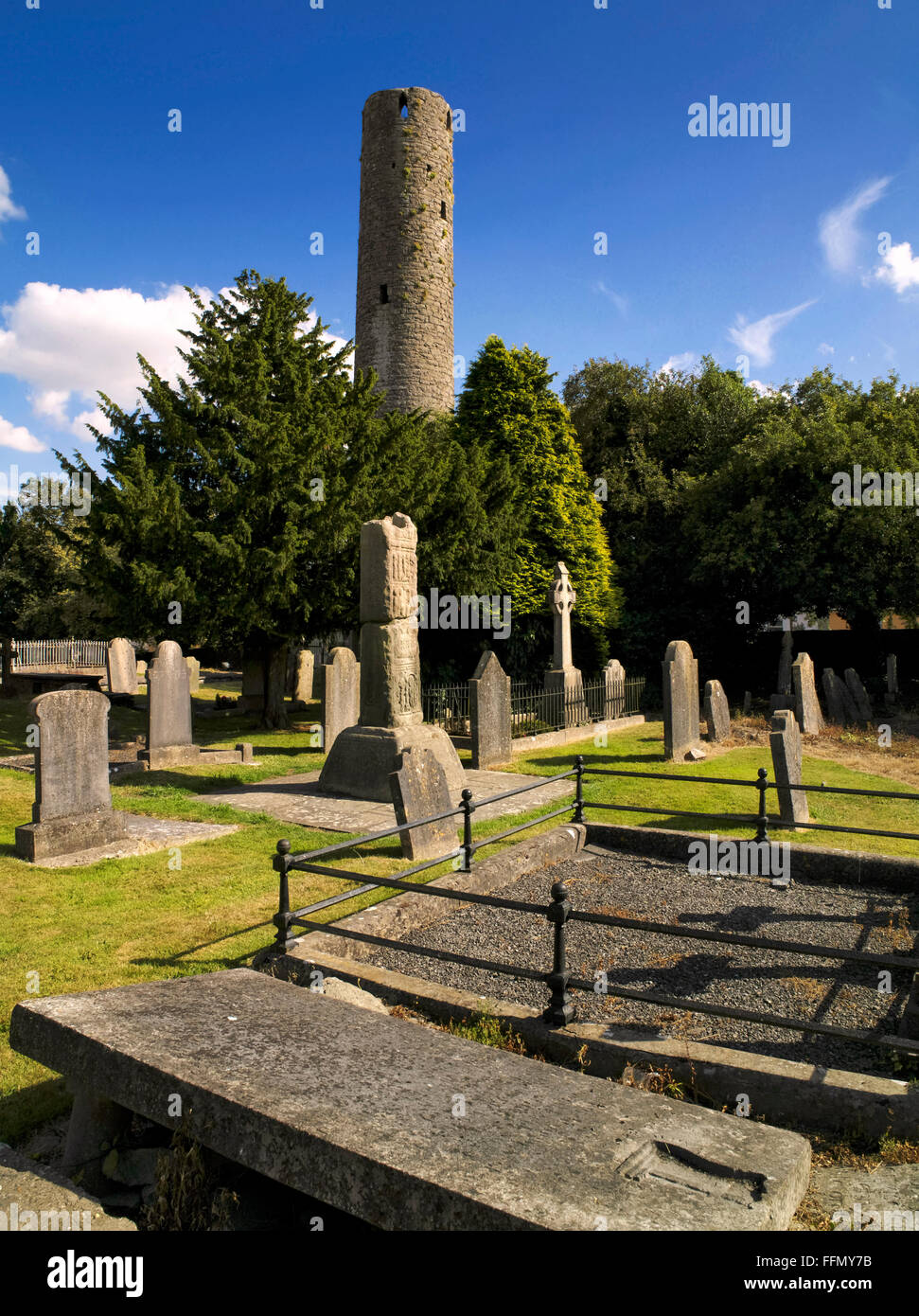 Kells meath round tower hi-res stock photography and images - Alamy