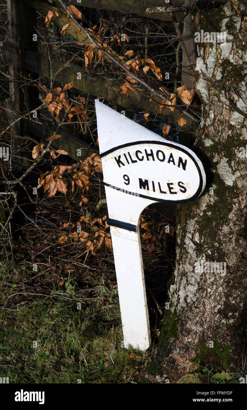 Road sign marker hi-res stock photography and images - Alamy