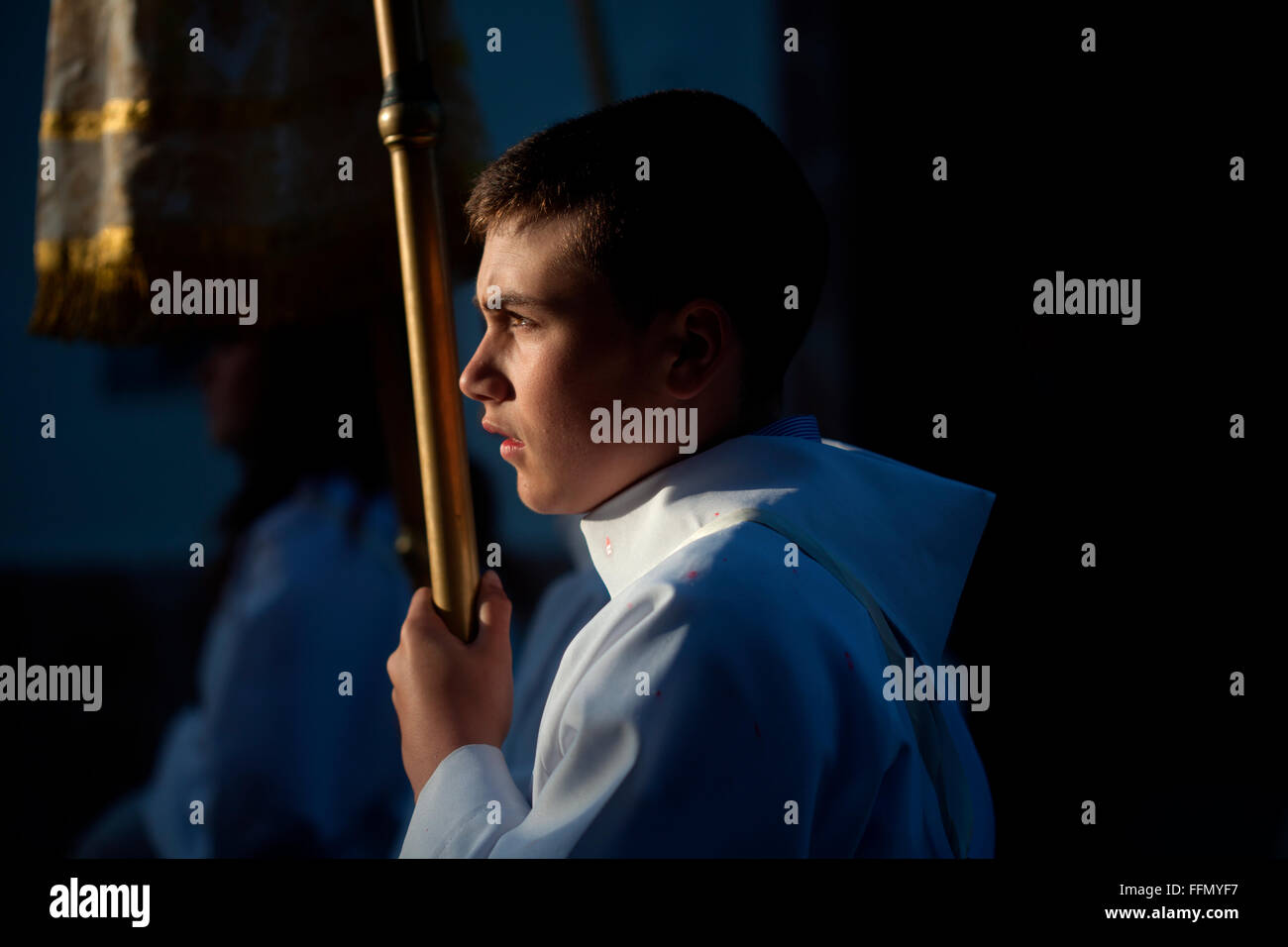 Altar servers hi-res stock photography and images - Alamy