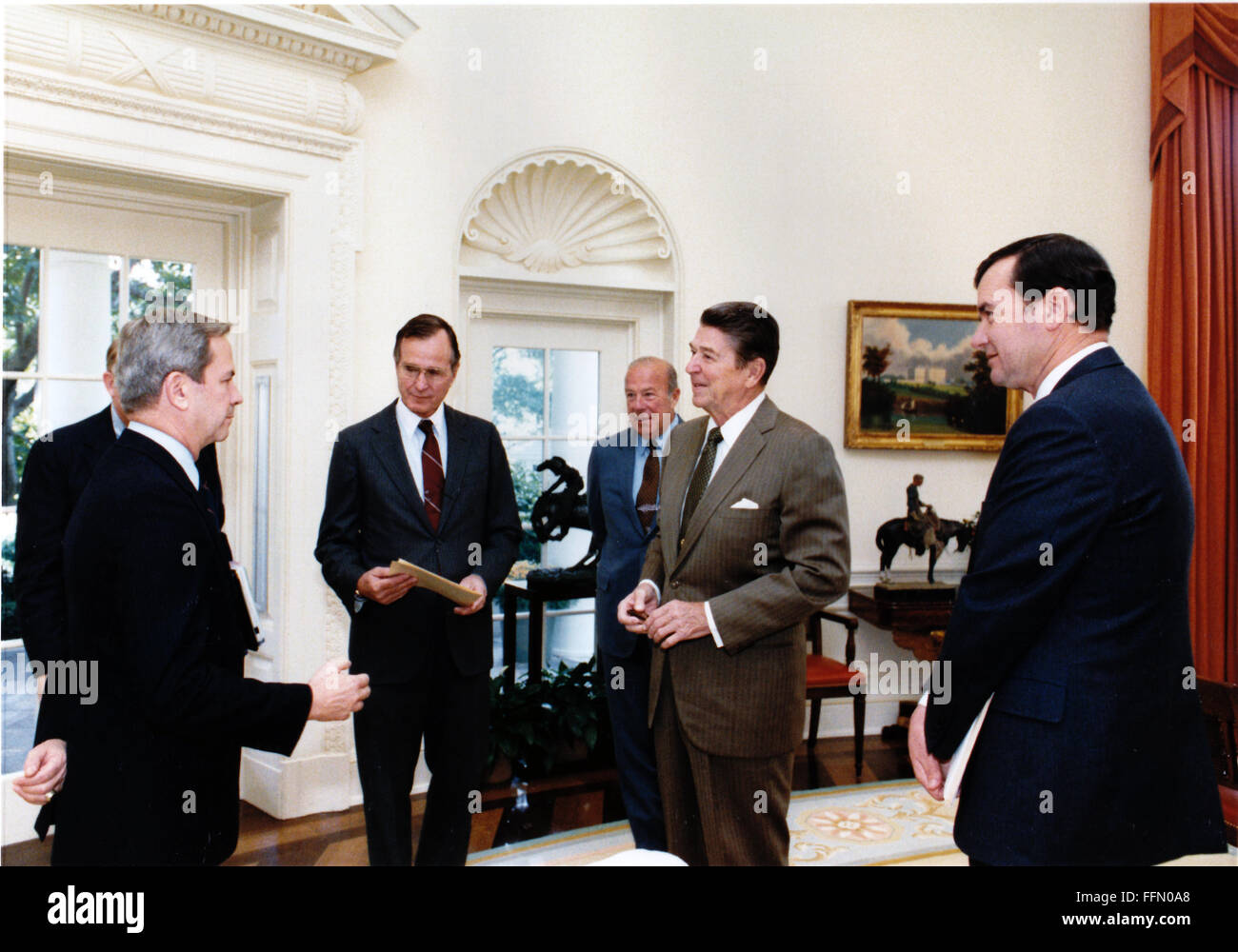 1983 bush hi-res stock photography and images - Alamy