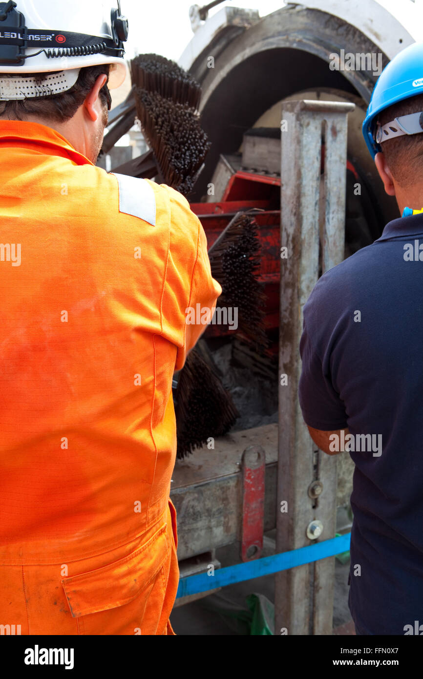 Pipeline inspection, Pigging Stock Photo - Alamy